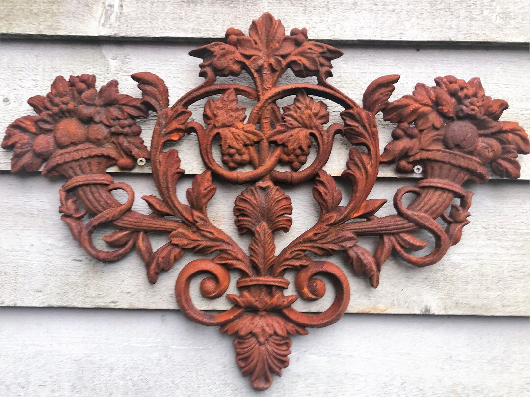 Beautiful Classy Garden Ornament - Cast Iron Wall Decoration - Ancient ...