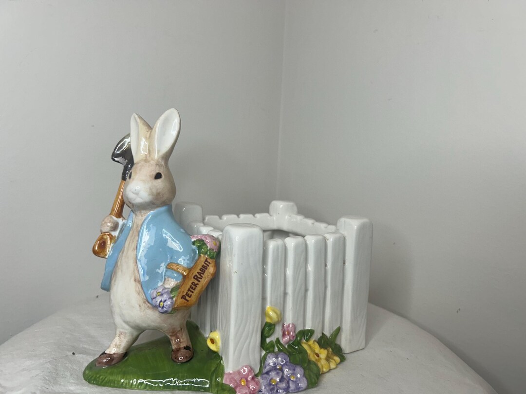 Peter Rabbit Planter Pot With Peter Rabbit Beatrix Potter Garden 2001 ...