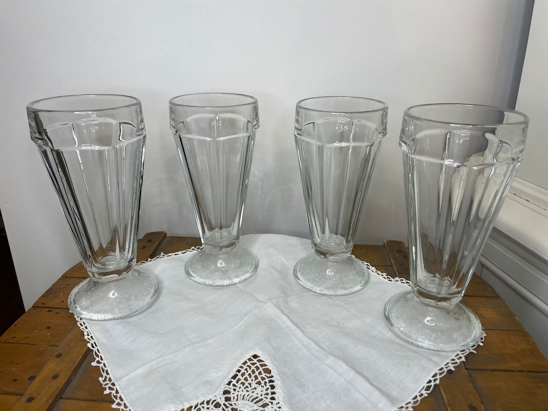 Ice Cream Sundae Glasses Tall Glass Ice Cream Pallor Style Ice Cream ...