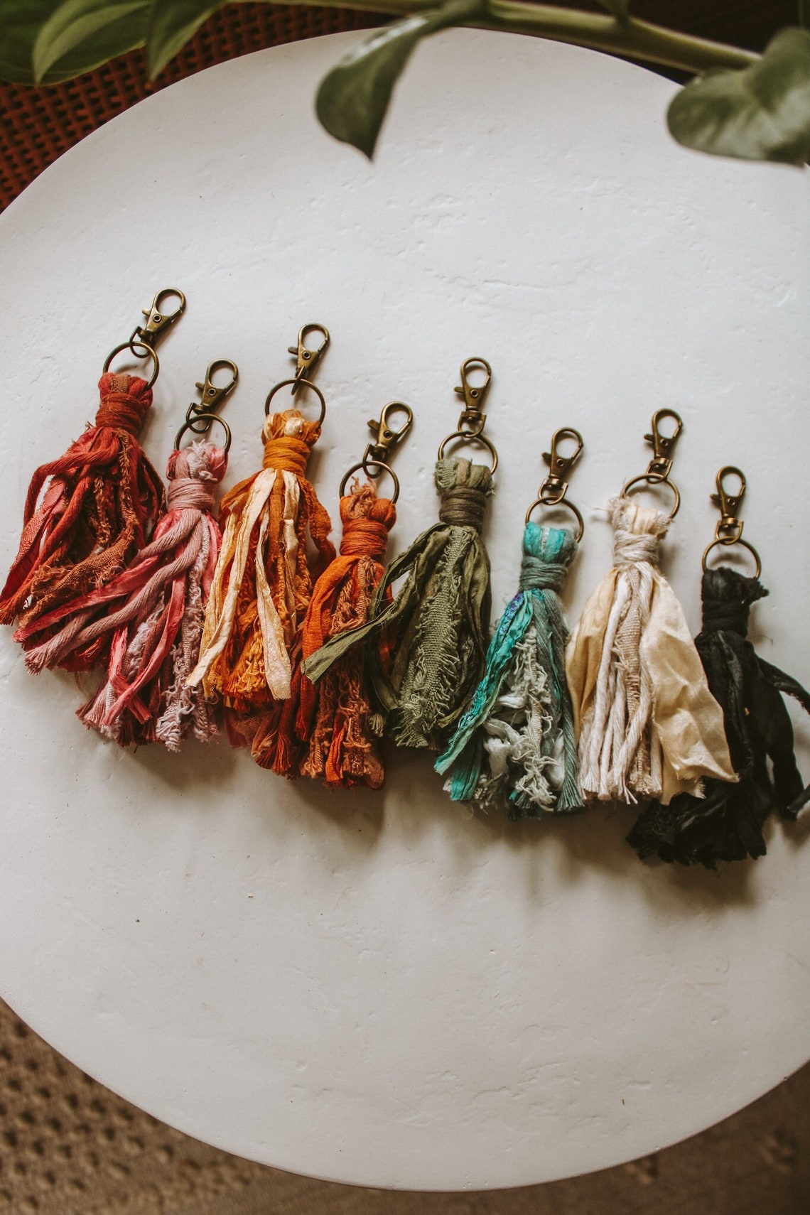 Mixed Fiber Tassel Keychain / Boho Macrame Keychain ASSORTED - Etsy