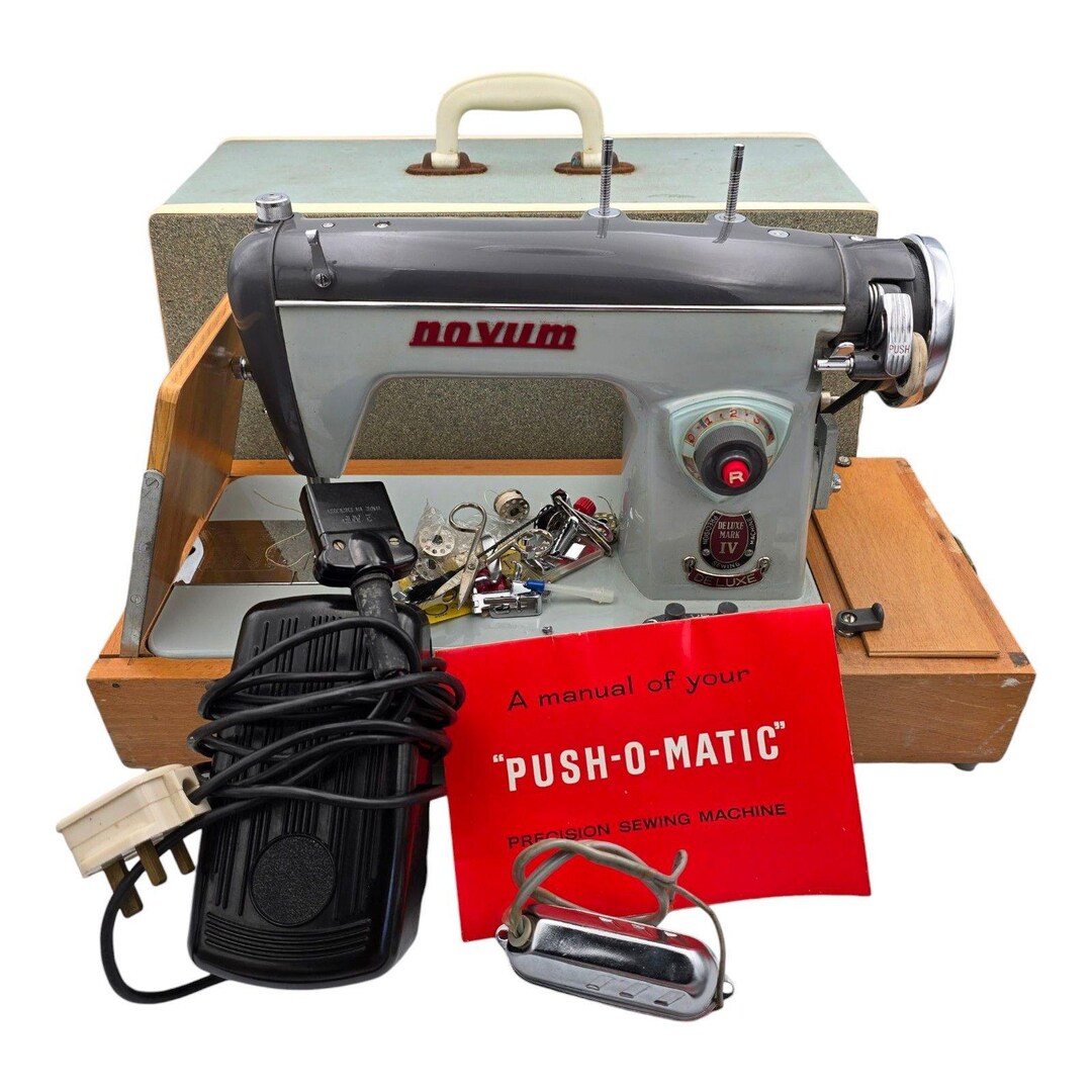 Novum Electric Sewing Machine Deluxe Mark IV 4 With Case Working* With ...