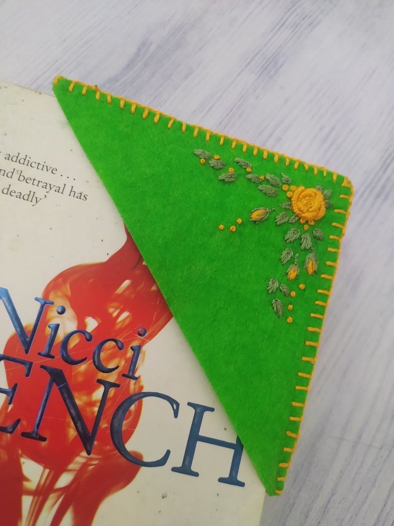 Personalized Hand Embroidered Corner Bookmark | Book Corner Decoration ...