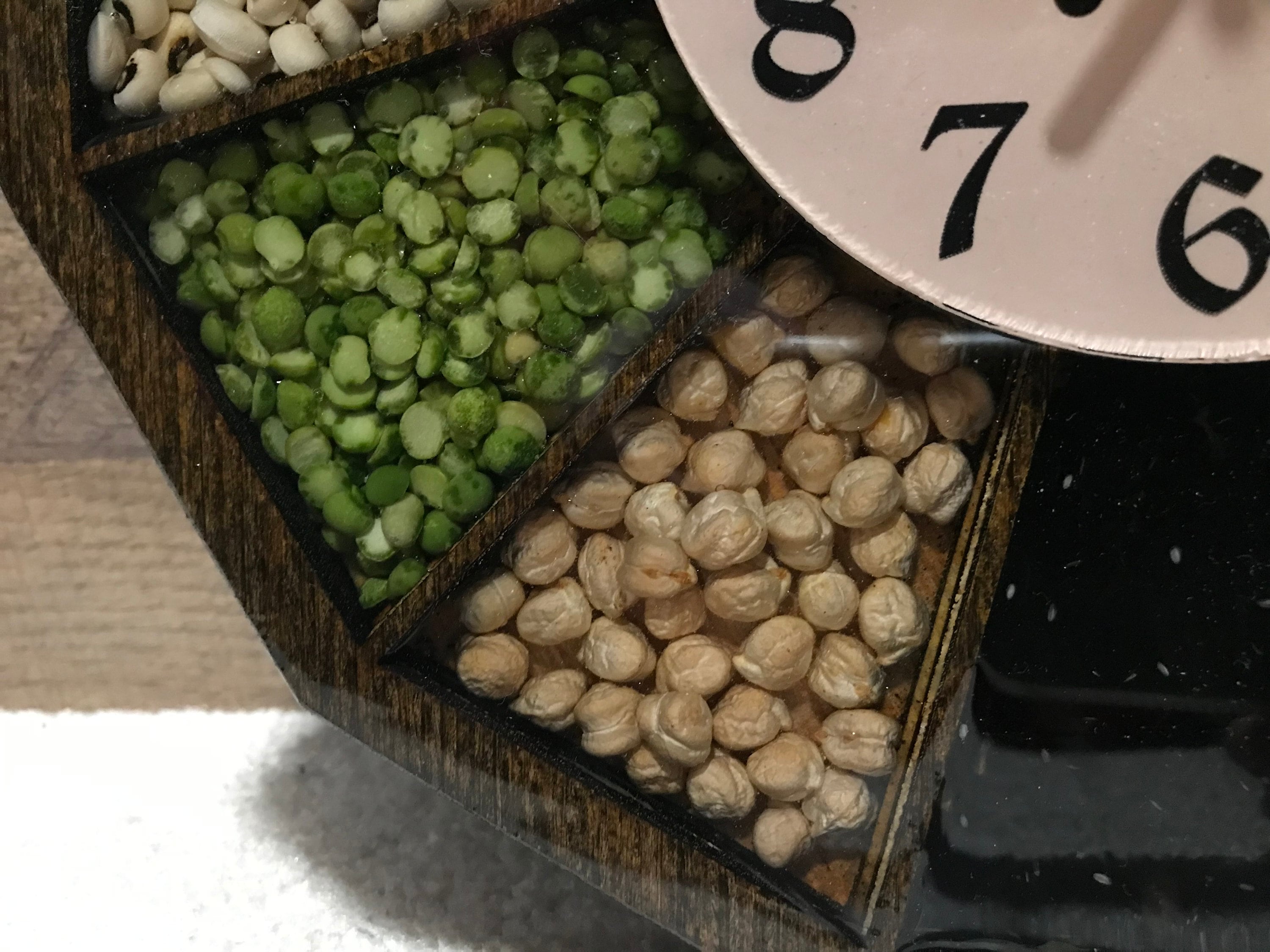 Customizable Epoxy Resin Clock: Farmhouse Decor With Embedded Items - Etsy
