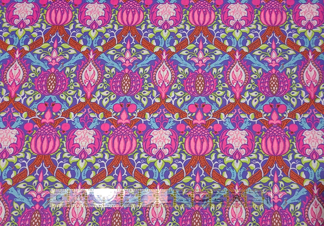 Kaffe Fassett X the Original Morris & Co. Floral Granada Purple Pwkw008 ...