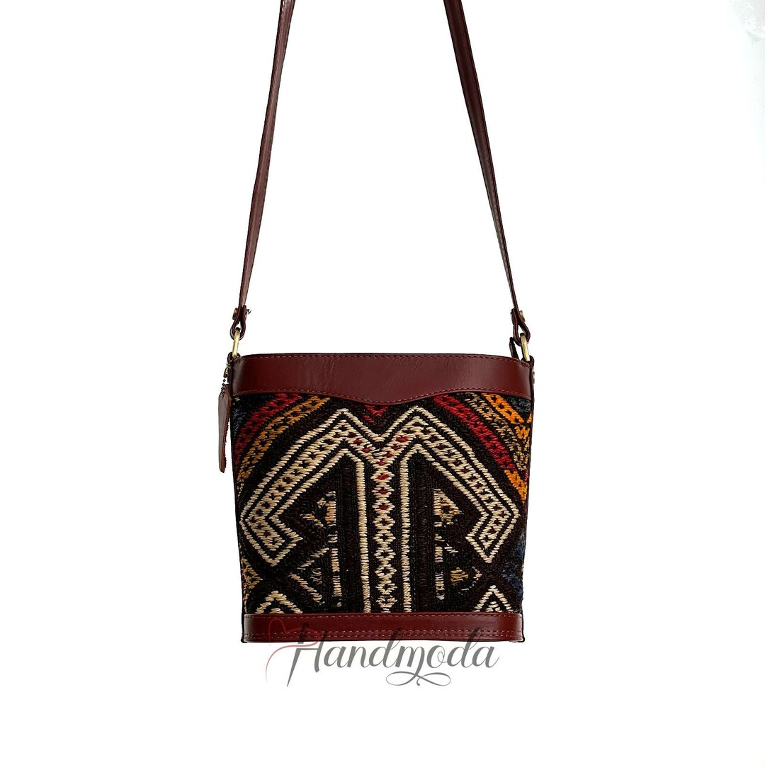 Handmade Turkish Kilim Shoulder Bag: Vintage Handwoven Boho Rug Bag - Etsy