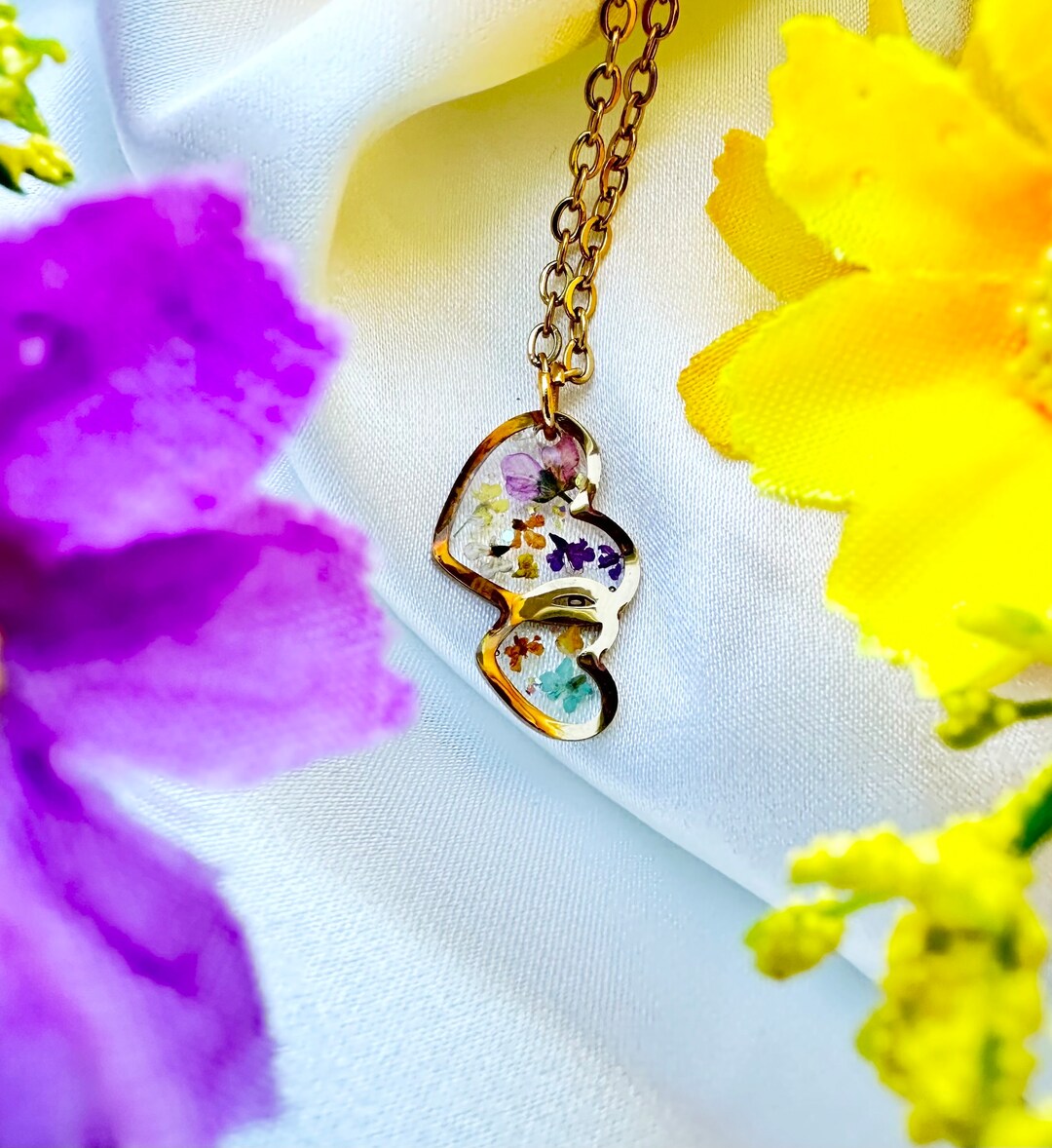 You and Me Heart Necklace,heart Necklace,dainty Jewelry, Real Flower ...