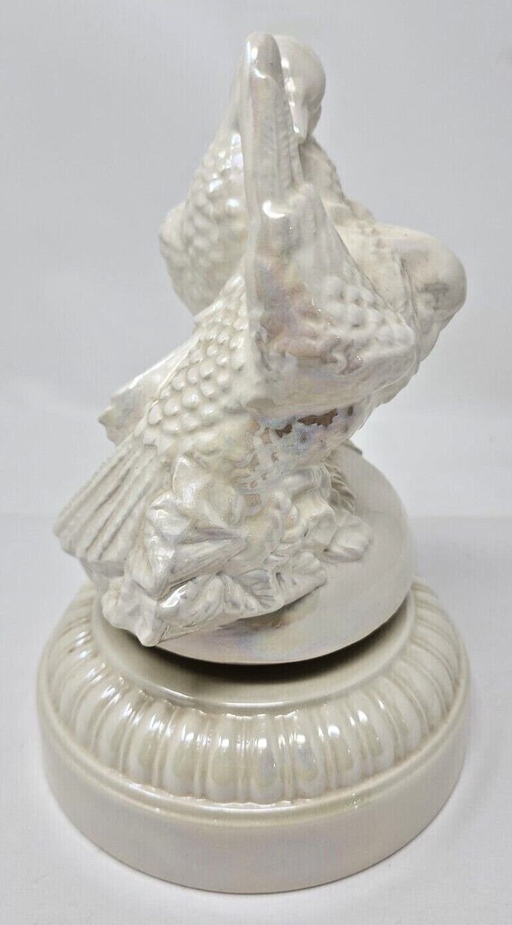 Vintage ceramic iridescent 2 white doves music box ro… - Gem
