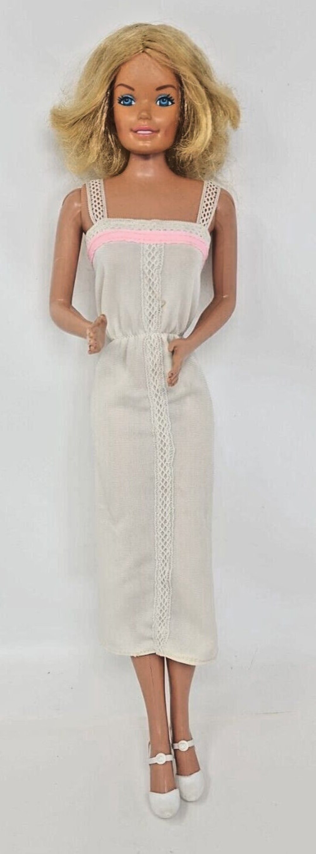 1976 Barbie Supersize Doll 18 Twist Turn Waist Hair Grow Dress Shoes ...