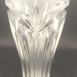 Vintage Oneida Crystal Southern Garden 7" Flower Bud Vase 1992 Frosted ...