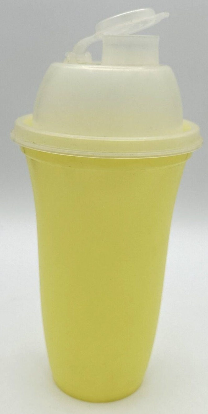 Vintage Tupperware Quick Shake & Pour Yellow Container 844-4 - Etsy