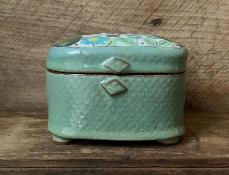 Chickens and Sunflowers Keepsake/jewelry Box Stoneware Pottery ...