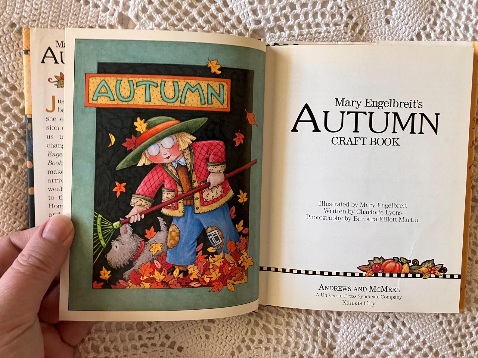 1996 Mary Engelbreit’s Autumn by Charlotte Lyons | Cozy Seasonal ...