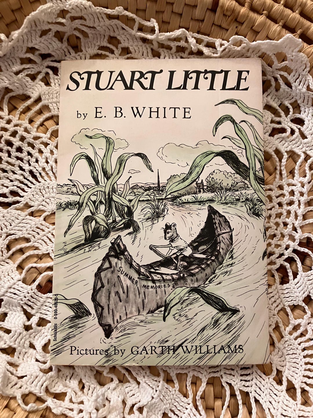 Vintage 1973, Stuart Little, by E B White, Pictures by Garth Williams ...
