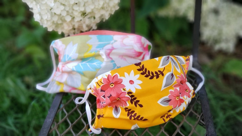 Pretty Floral Pleated Face Masks 1 FREE Filter Inside Pocket - Etsy