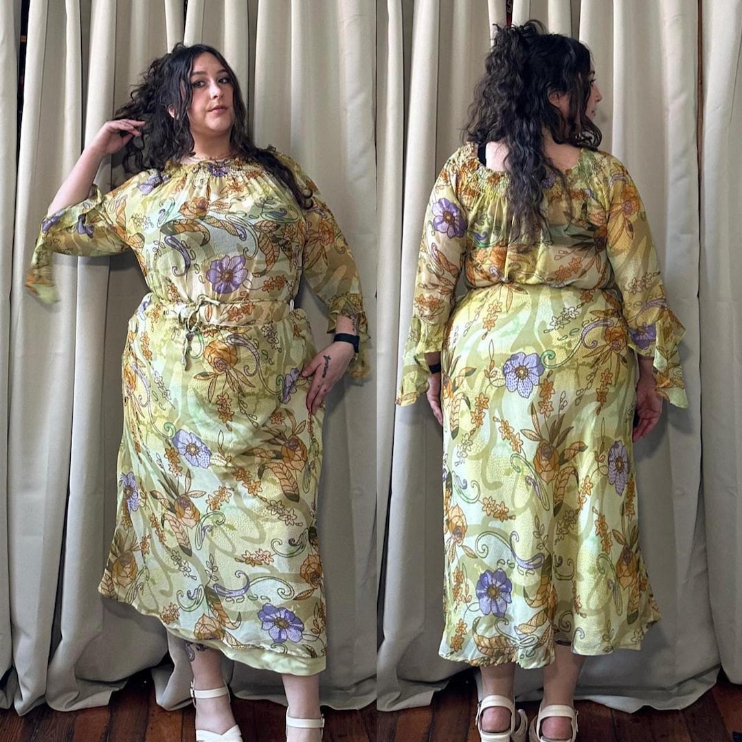 2000s Mille Gabrielle Green Floral Paisley Chiffon Double Lined Top ...