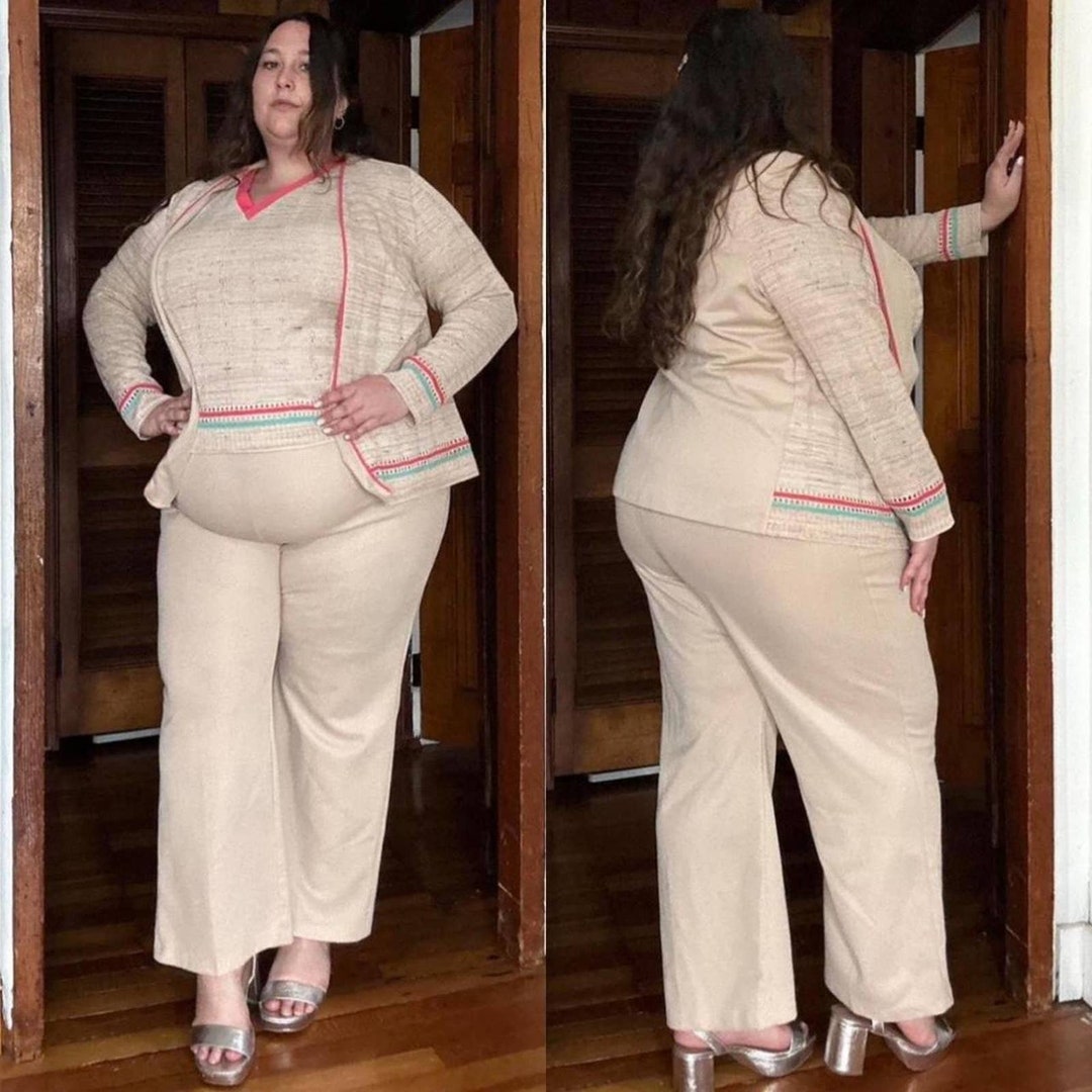 1970s Beige Tan Polyester & Knit Set. Three Piece Set. Tag Size B8 ...