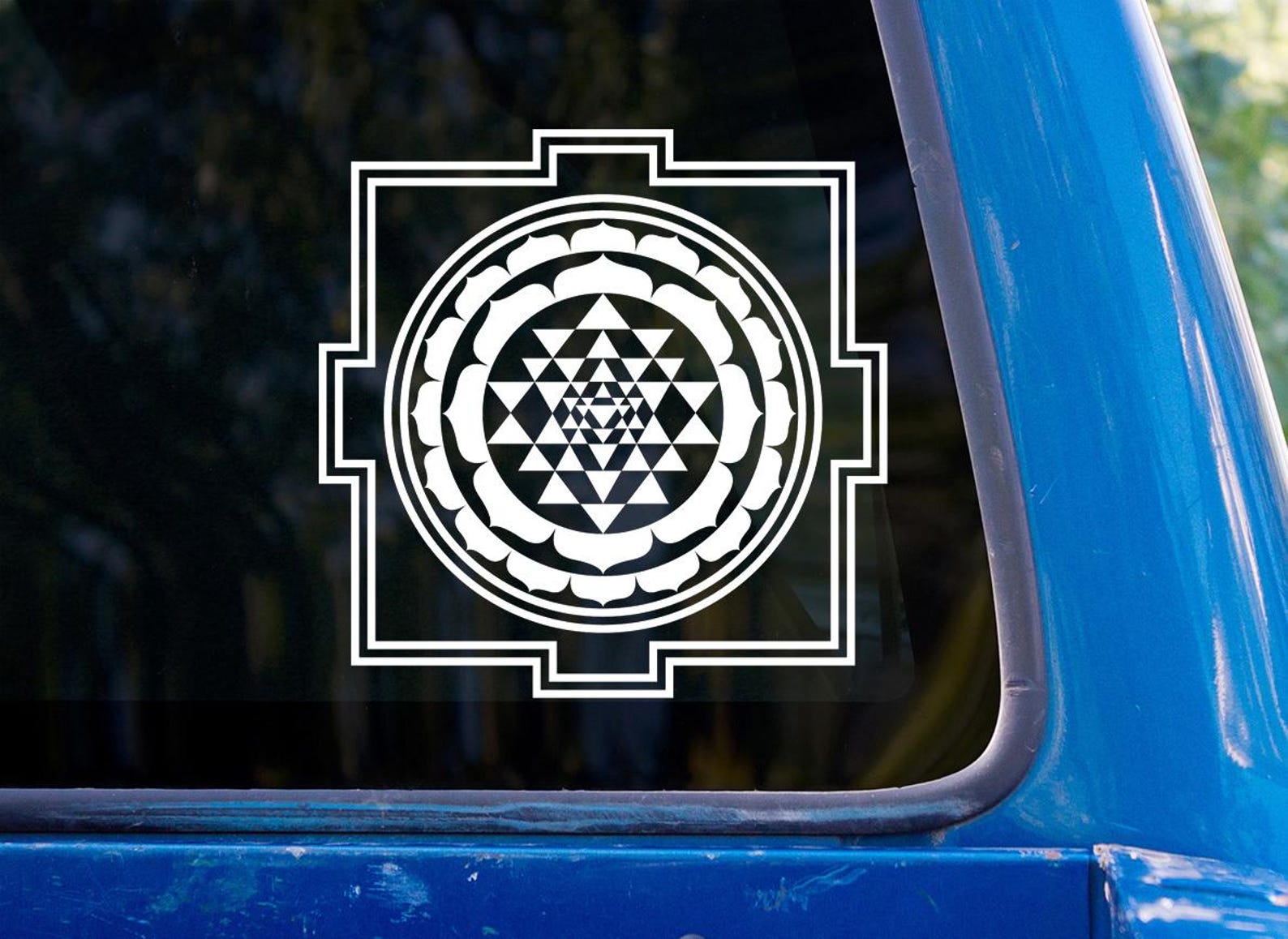 Sri Yantra Symbol Decal - Hindu Spiritual Vinyl Sticker - Etsy