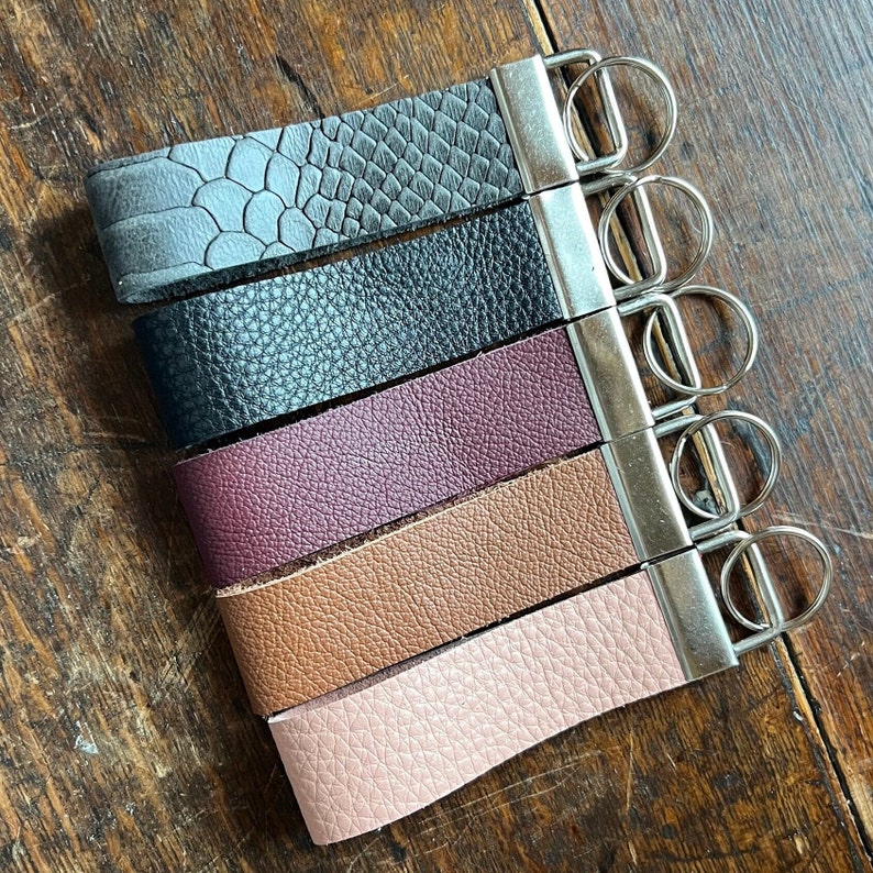 Leather Loop Key Ring. Gift Idea. Personalised Gift. Handmade Leather ...