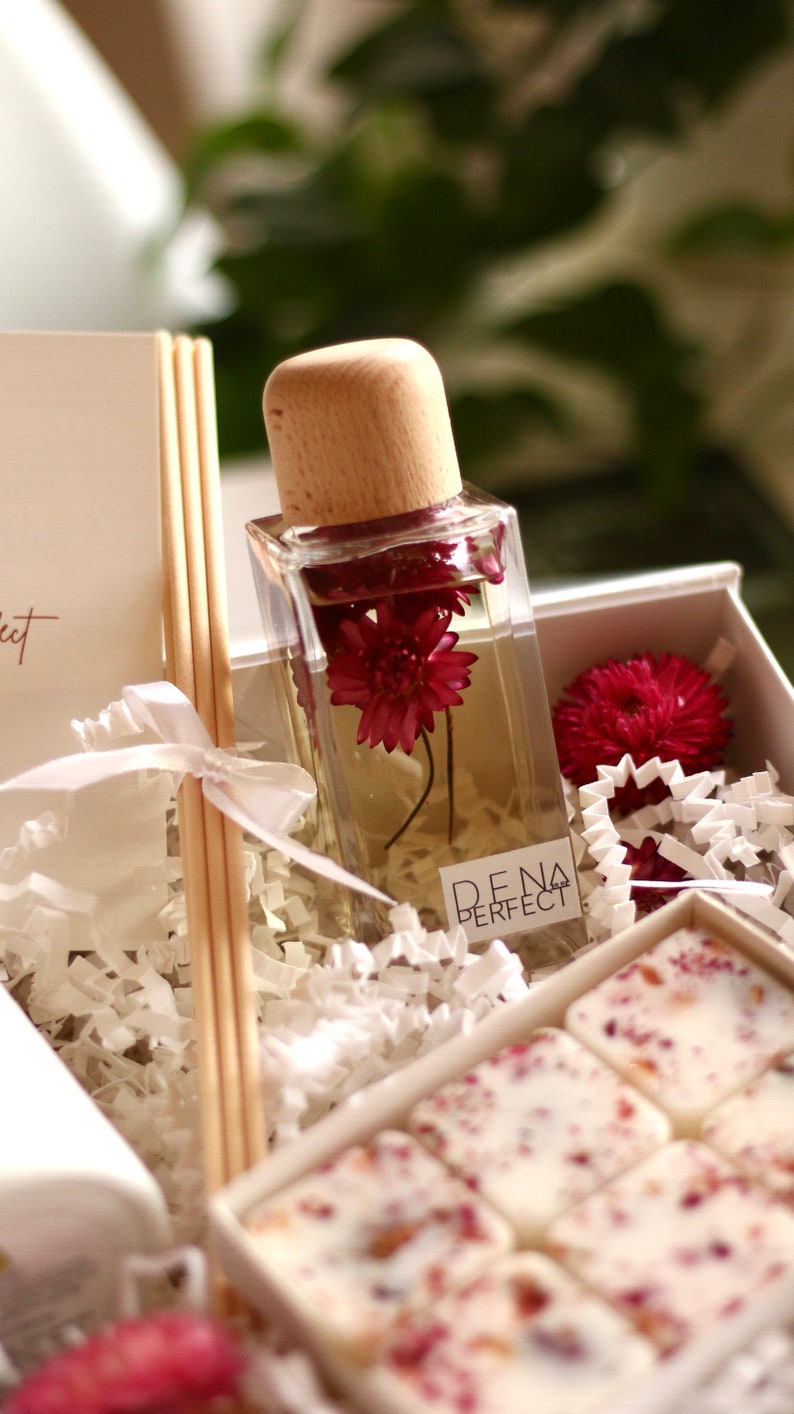 FLOWER GARDEN Gift Set Reed Diffuser Wax Melts Candle Gift Box Hamper ...