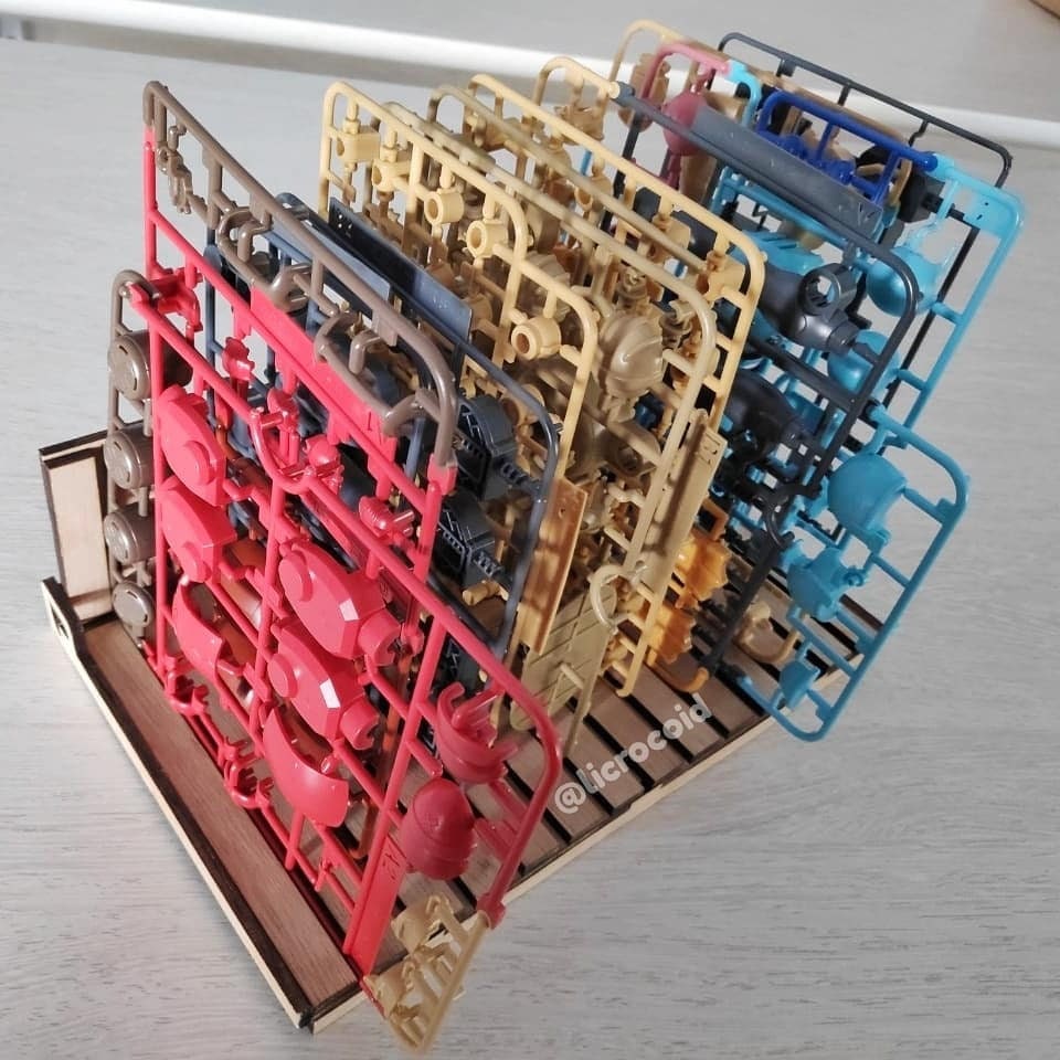 Licro Wooden Gunpla Gundam Mokit Stand Runner / Runner Holder - Etsy