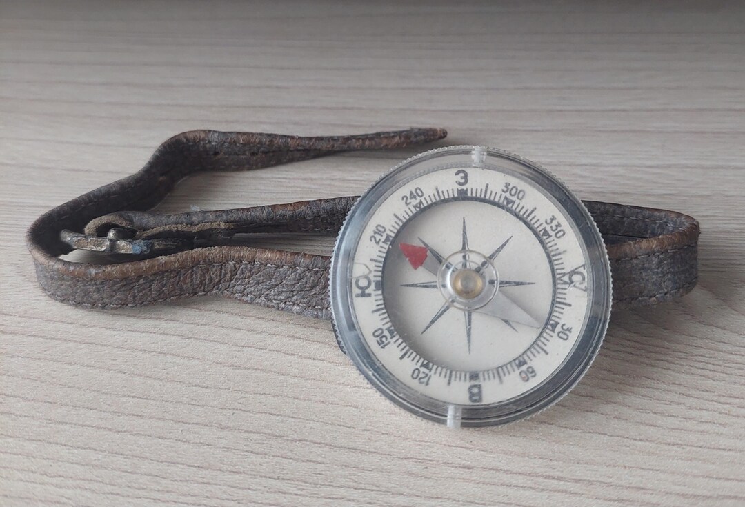 Vintage USSR Compass, 1980s Pioneer Compass - Etsy