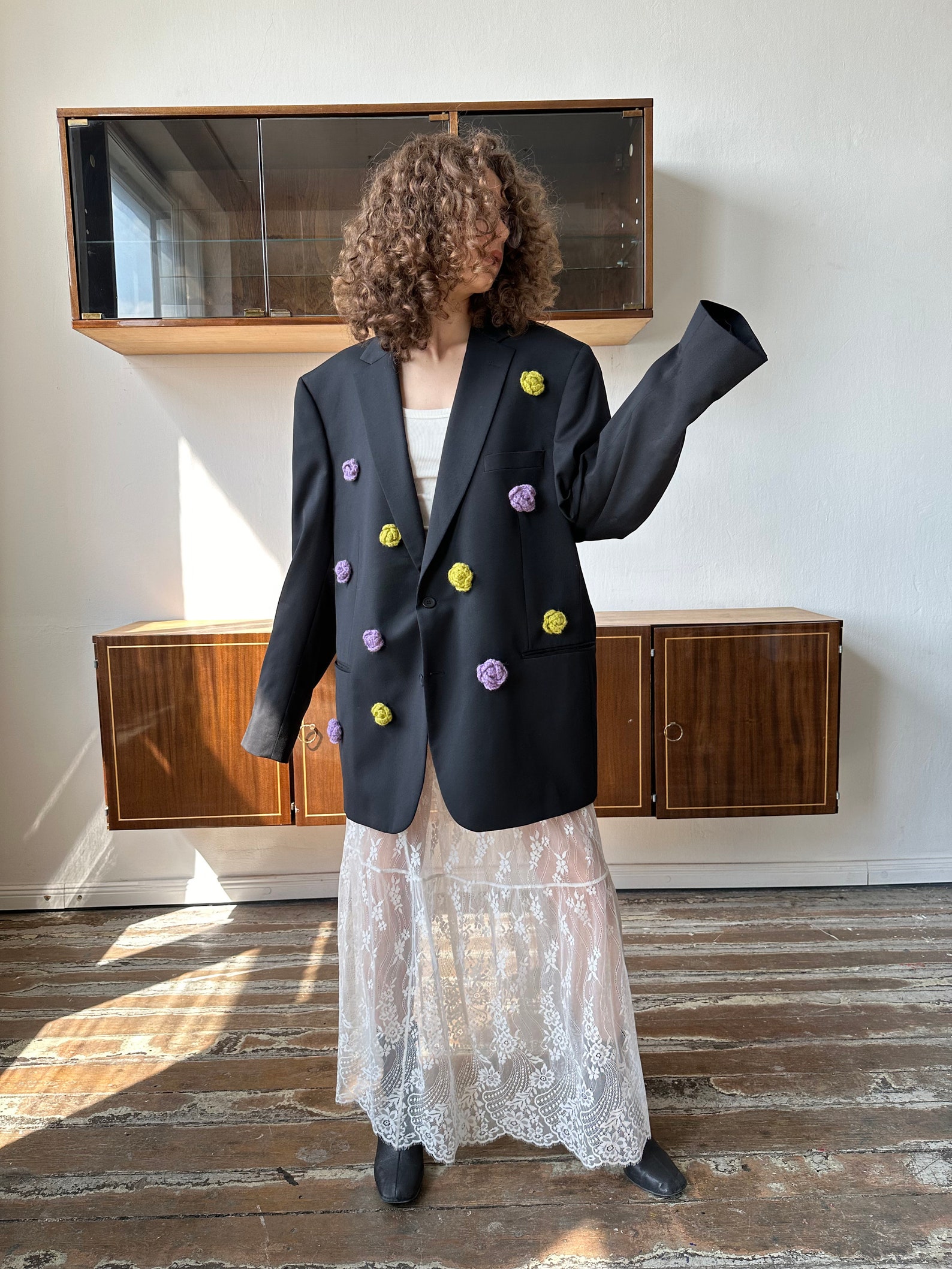 Customized Vintage Blazer in Black With Flowers Embroideries - Etsy