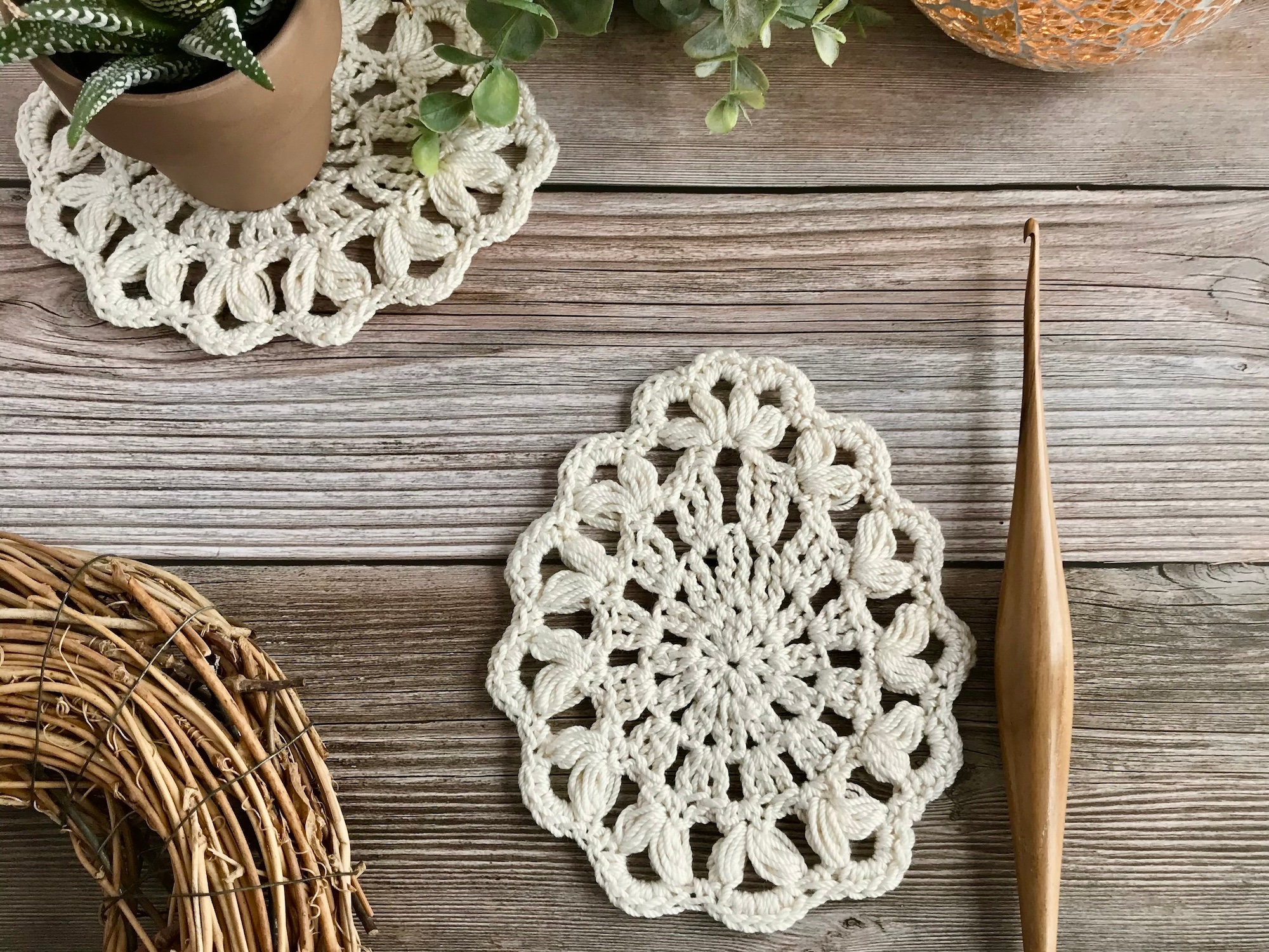 Easy Crochet Coaster and Earring Pattern // Easter Egg Crochet Pattern ...