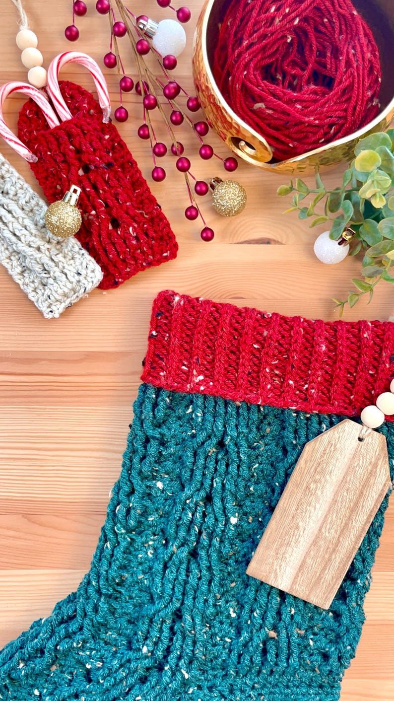 CROCHET PATTERN Classic Cabled Christmas Stocking || Cozy Textured ...