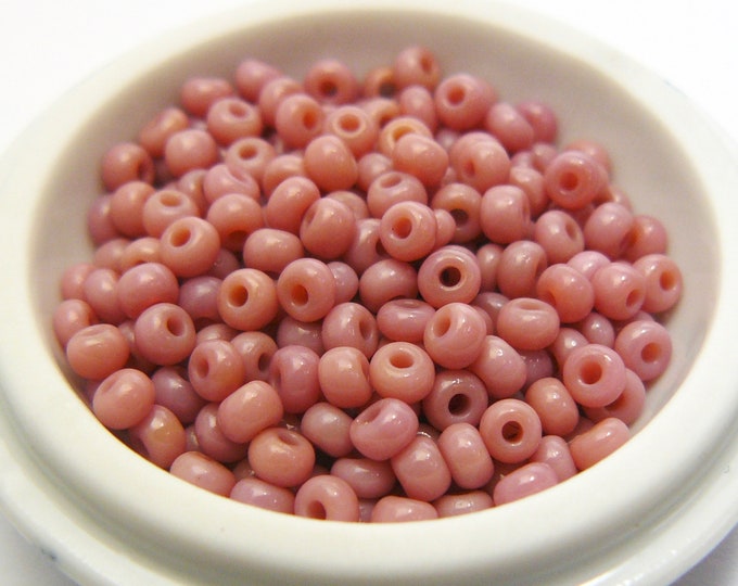 CHEYENNE PINK RARE Colorfast Vintage Czech Size 7/0 Undyed Opaque Glass ...