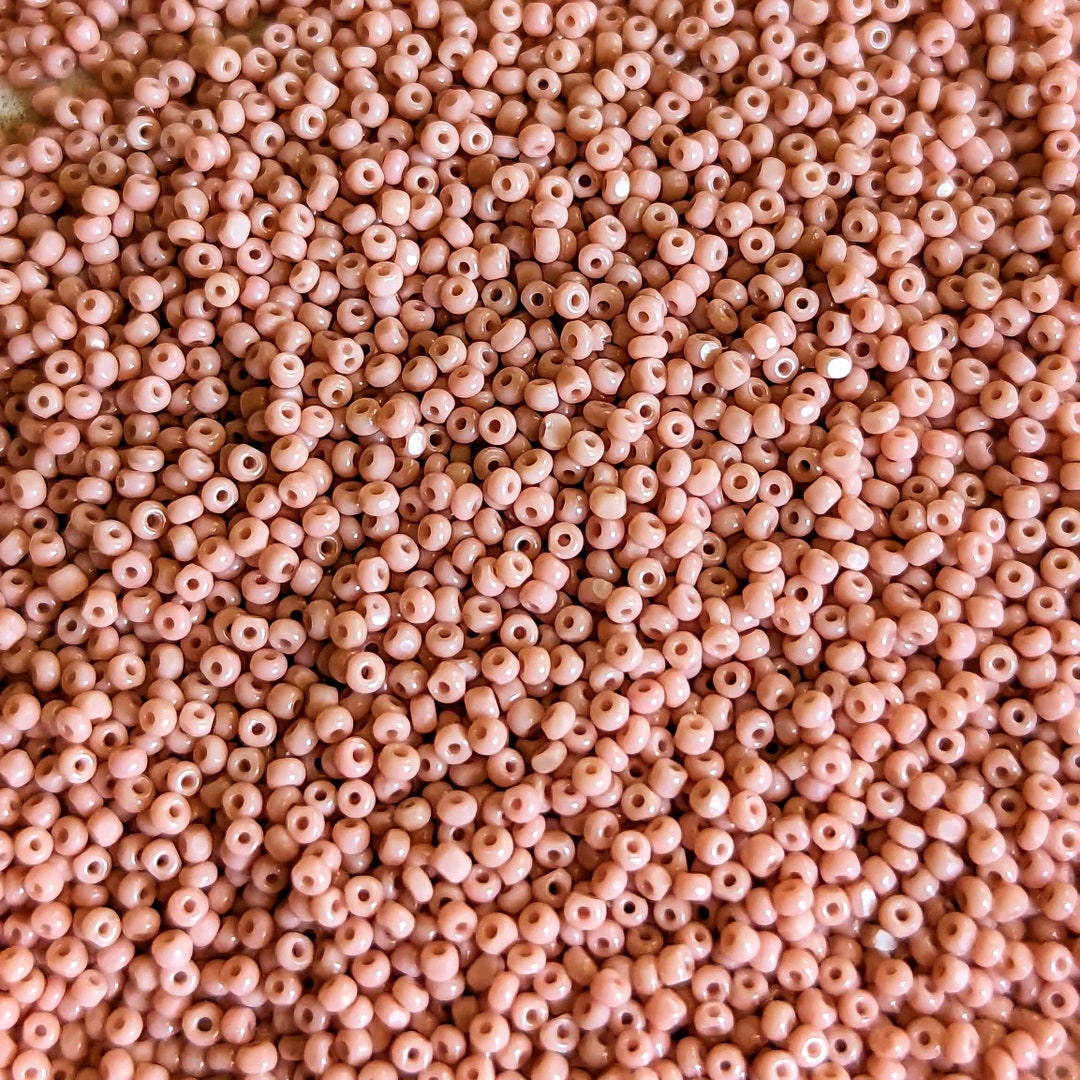 TRUE CHEYENNE PINK 14/0 Vintage Czech Charlottes True Cuts Opaque Glass ...