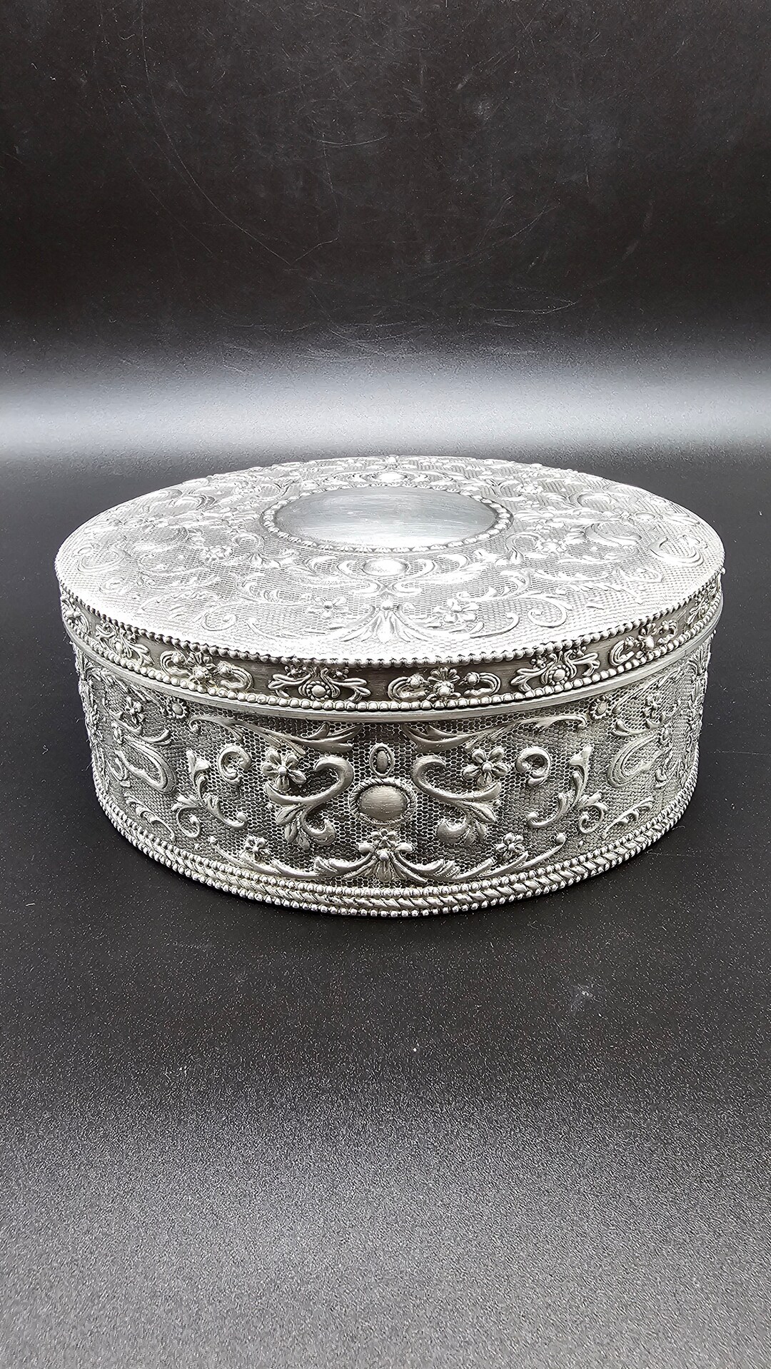 Vintage Heavy Pewter Repousse Floral Detailed Trinket Jewellery Box ...