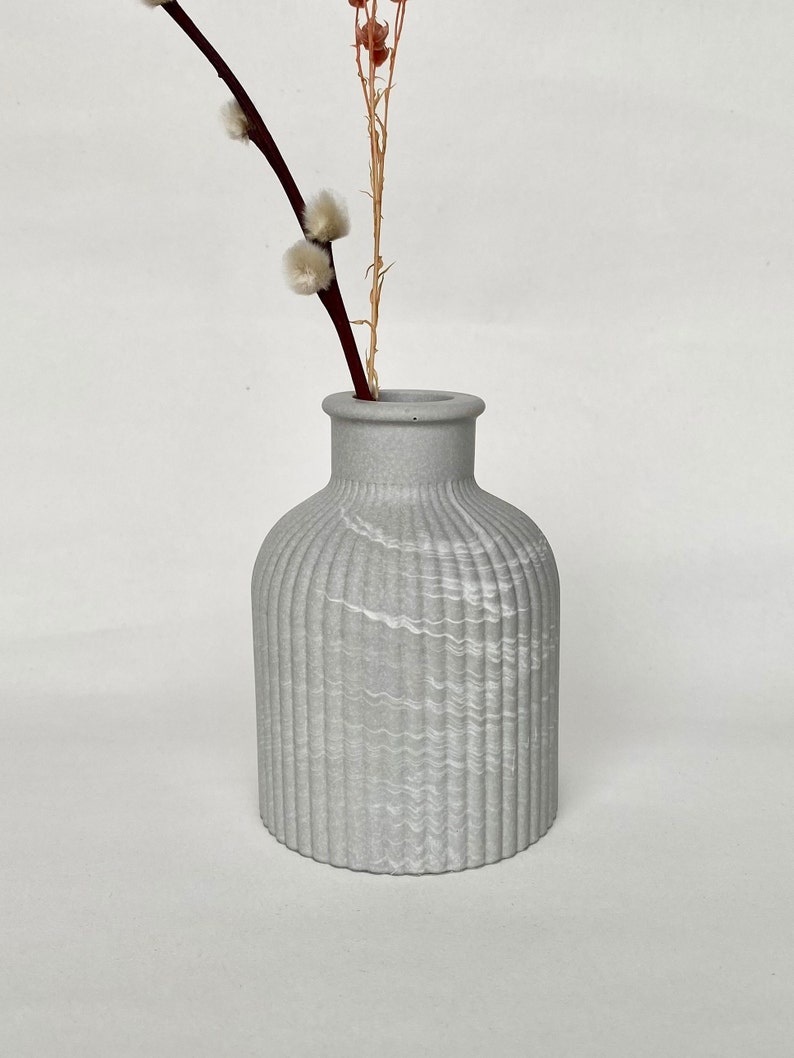 Small Jesmonite Ribbed Vase - Etsy