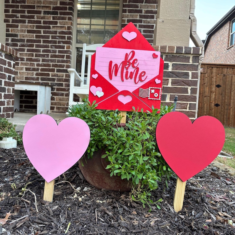Red Heart Yard Art - Etsy