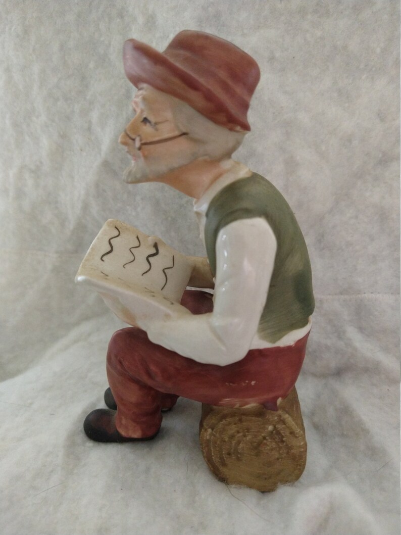 VINTAGE Rare - Old Man Sitting on Log Reading Paper Homco? C-1910 ...