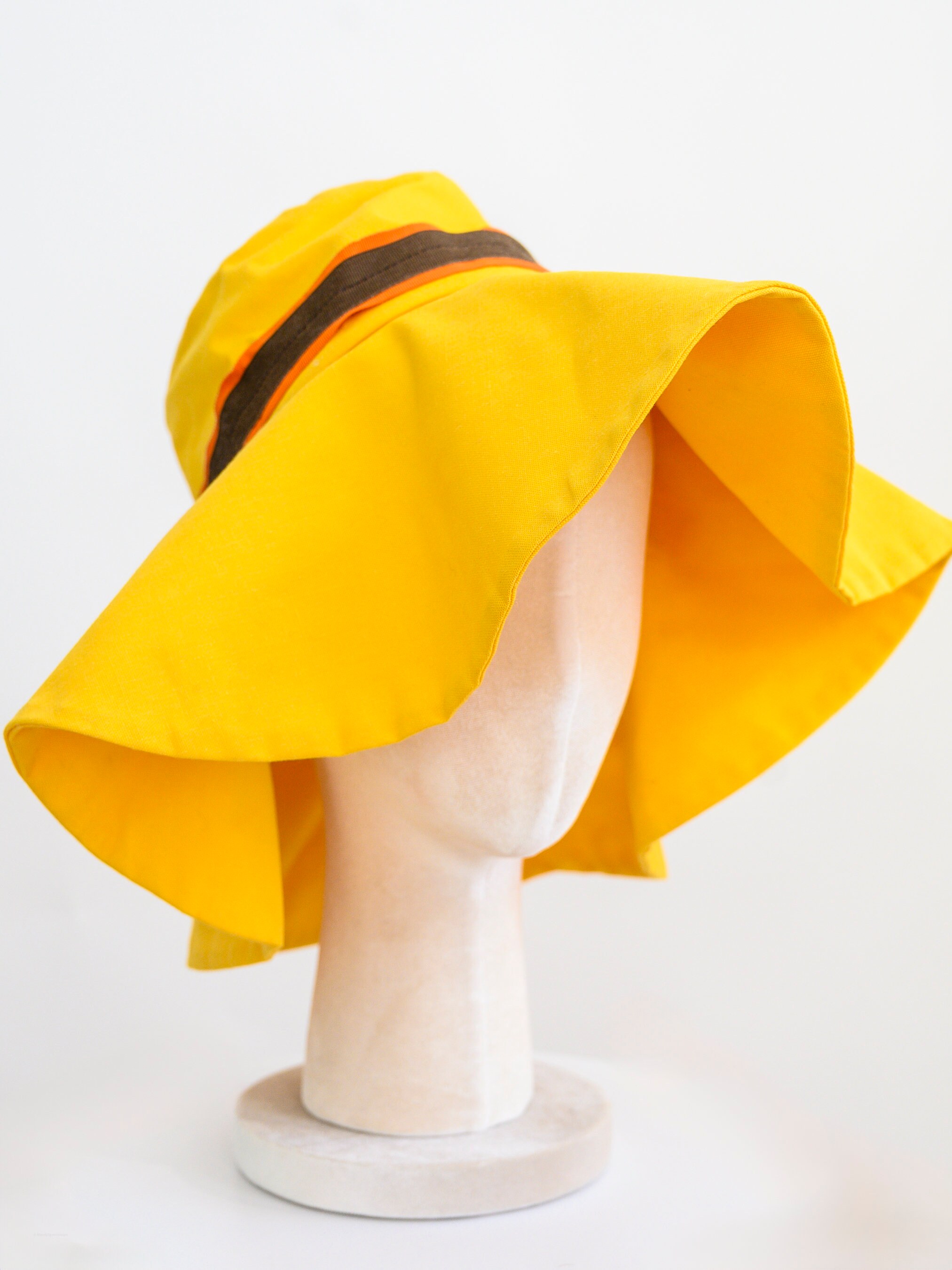 Retro, Preppy Sun Hat From the 1970s. Canvas Beach Hat Like Mrs ...