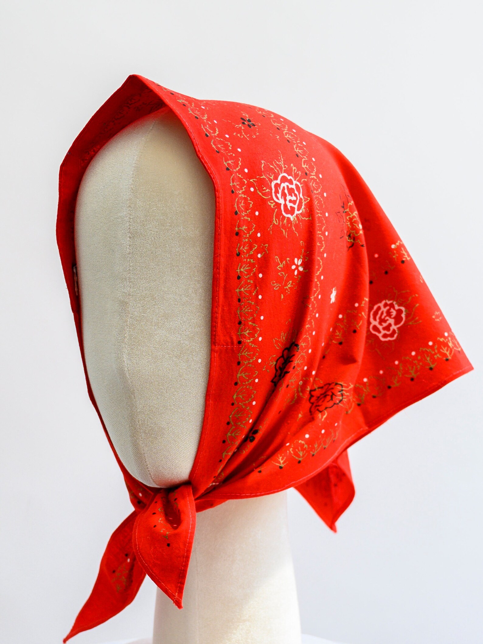 Exceptional Vintage Cotton Triangle Headscarf From the 1960s in Red ...
