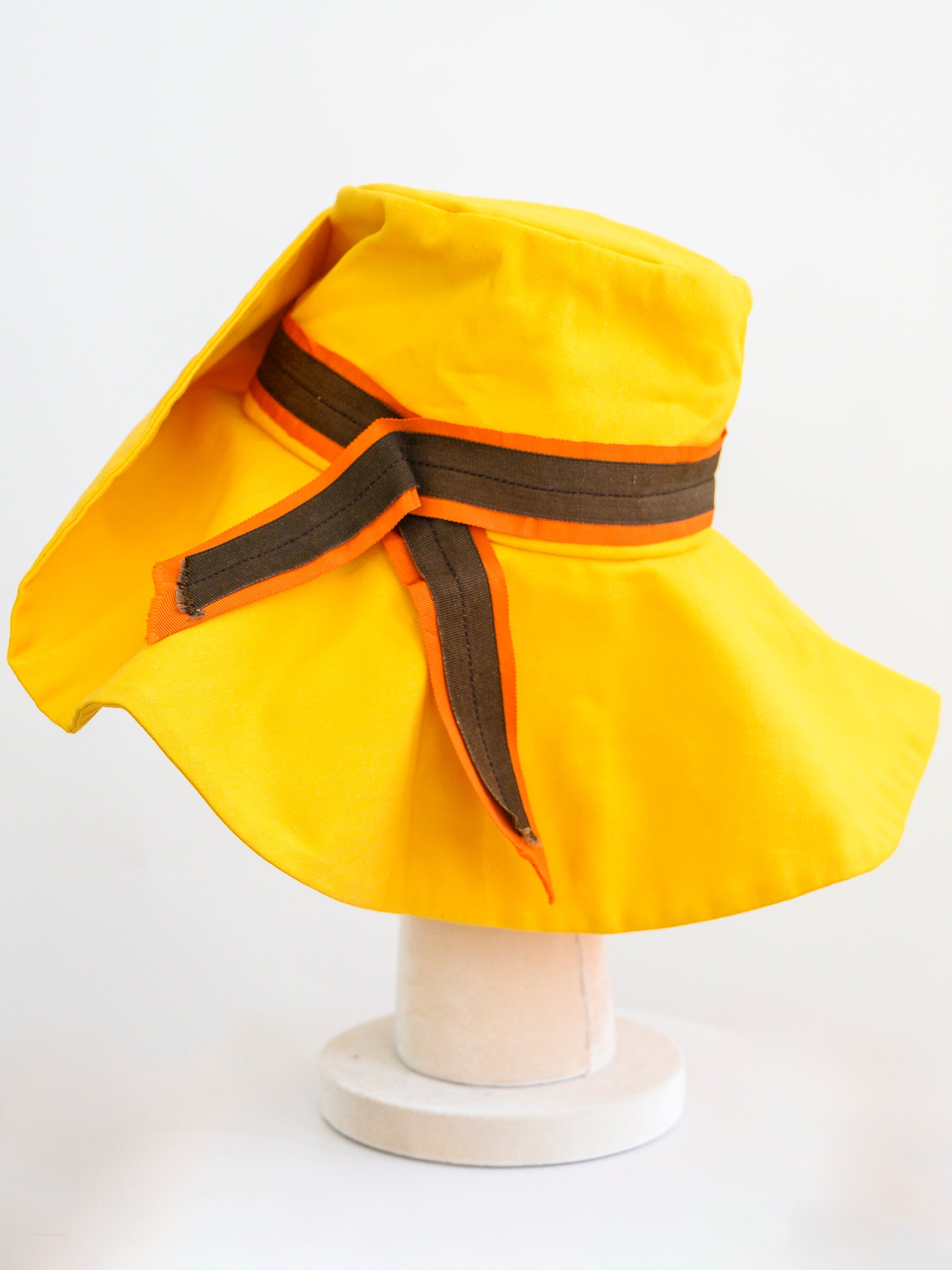 Retro, Preppy Sun Hat From the 1970s. Canvas Beach Hat Like Mrs ...