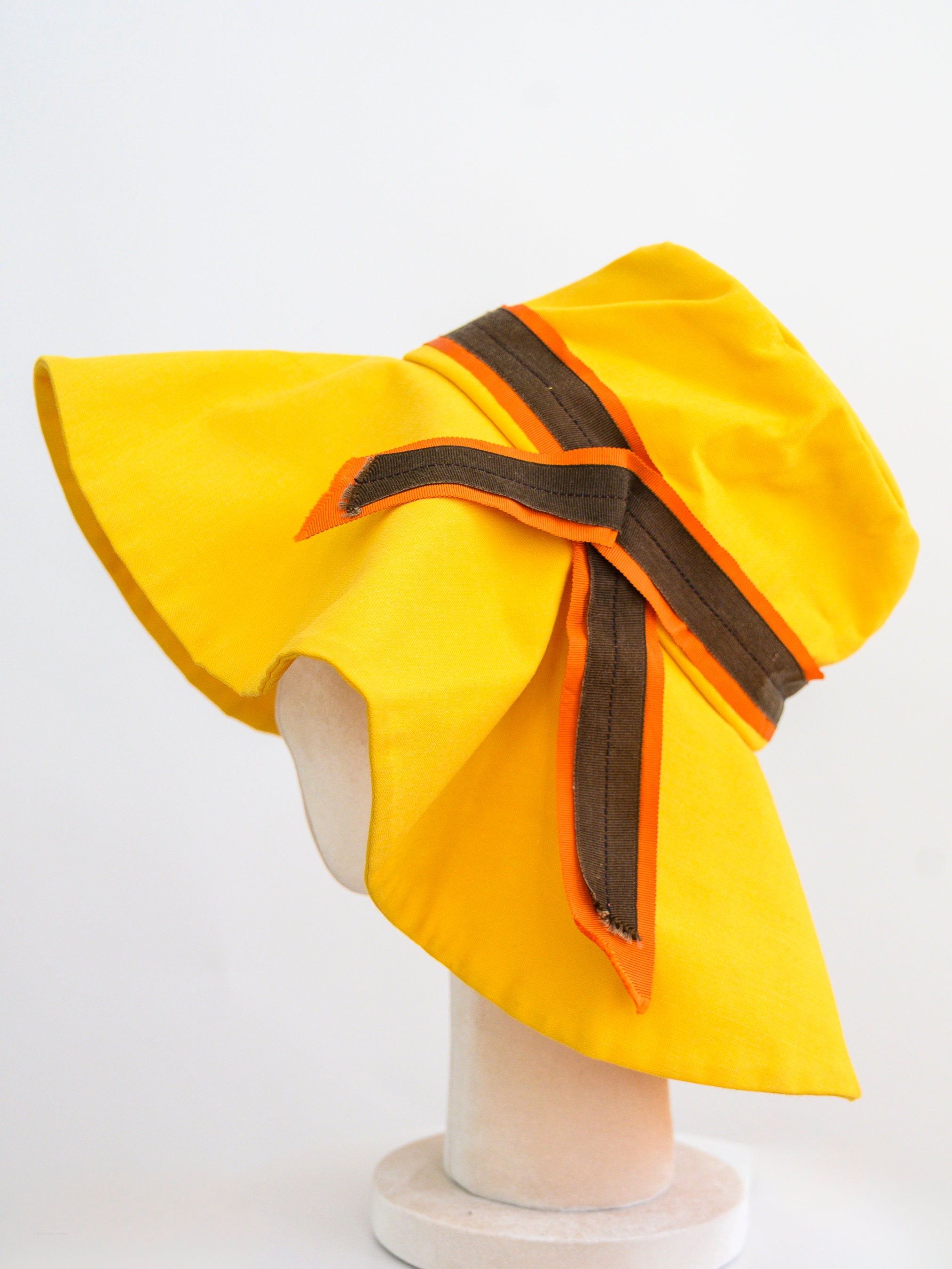 Retro, Preppy Sun Hat From the 1970s. Canvas Beach Hat Like Mrs ...