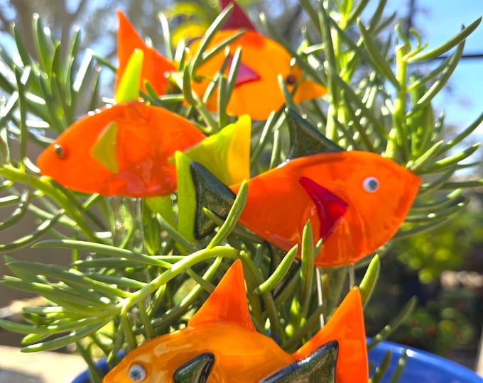 Colorful Fish Suncatcher Plant Stake | Fused Glass Art | Garden Art ...
