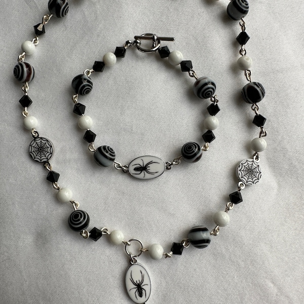 Wednesday Necklace - Etsy