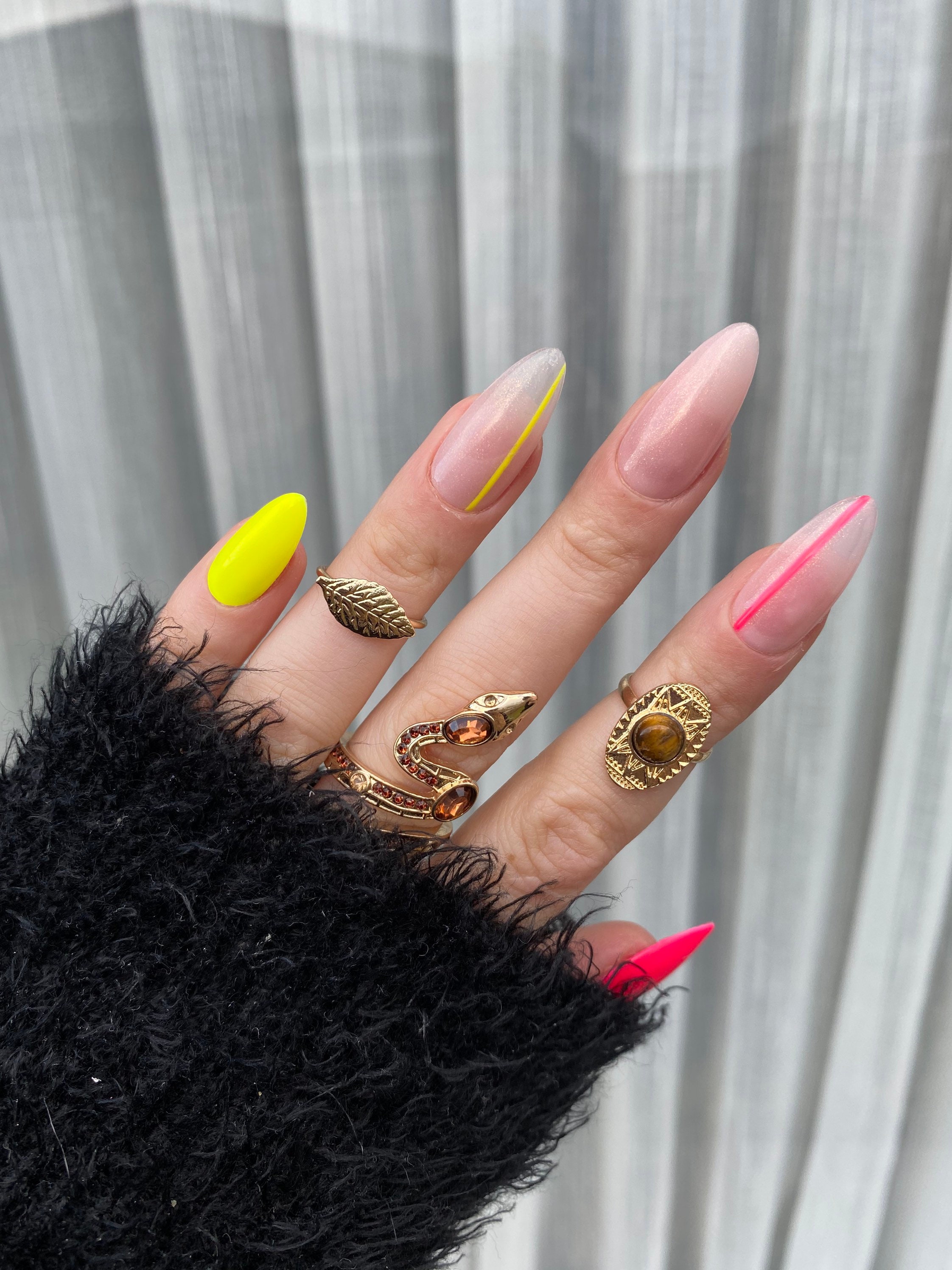 FLURO OUT Press on Set Bright Nails Almond Nails Pink & - Etsy UK