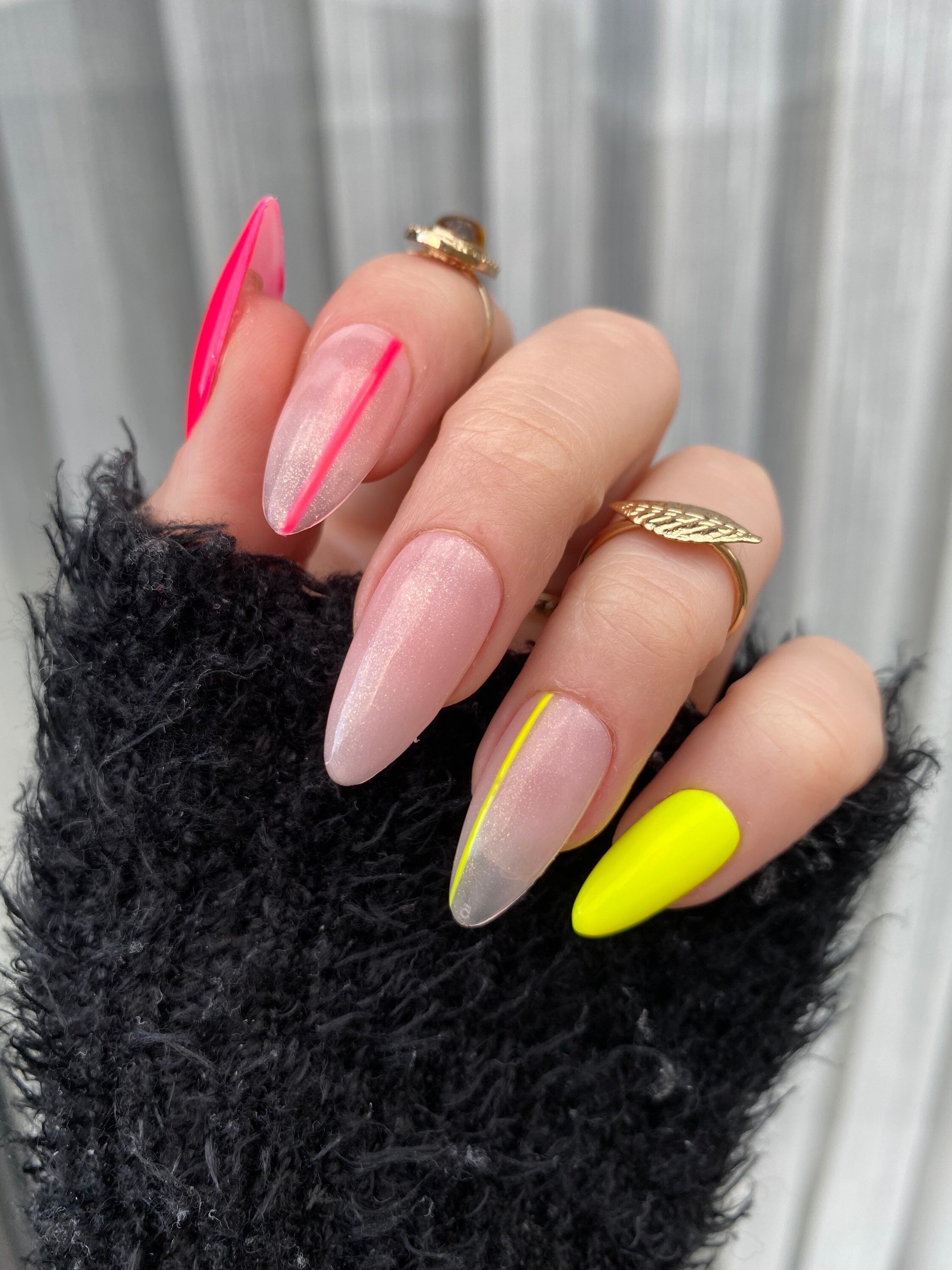 FLURO OUT Press on Set Bright Nails Almond Nails Pink & - Etsy UK