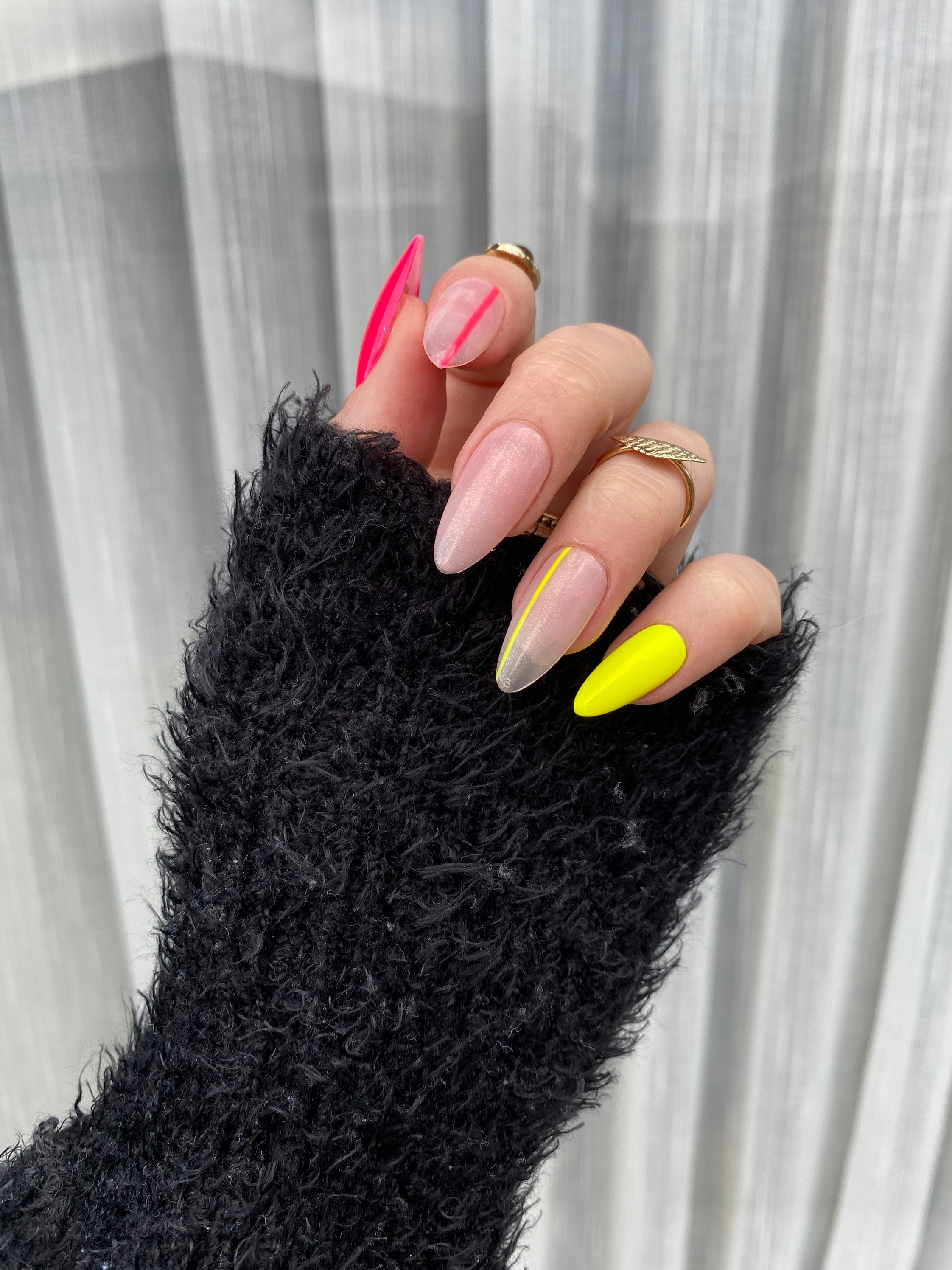 FLURO OUT Press on Set Bright Nails Almond Nails Pink & - Etsy UK