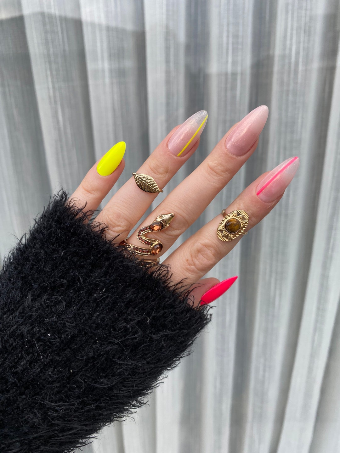 FLURO OUT Press on Set Bright Nails Almond Nails Pink & - Etsy UK