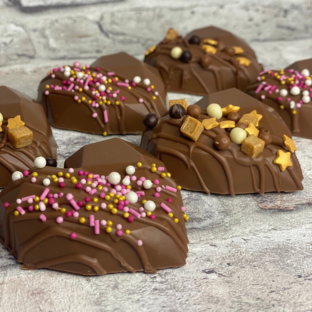 Biscoff Chocolate Hearts, Stuffed Chocolate With Biscoff, Biscoff Lover ...
