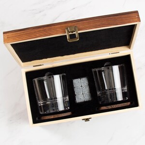 Personalized Barware Collection Set - Initial Monogram Bar Theme Design ...