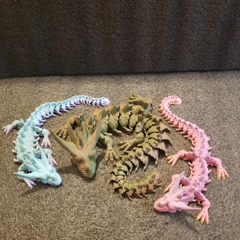 Dragon articulé avec colonne vertébrale à cornes conçu par Shakaworld3D ...
