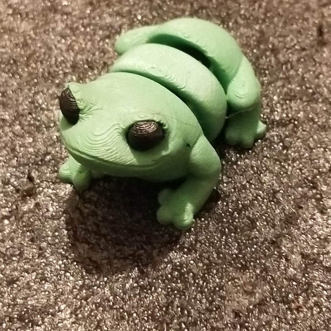 Articulated Frog Flexy Tiny Frog Designed by Zou3d Small Frog Multicolor 3d Printed - Etsy