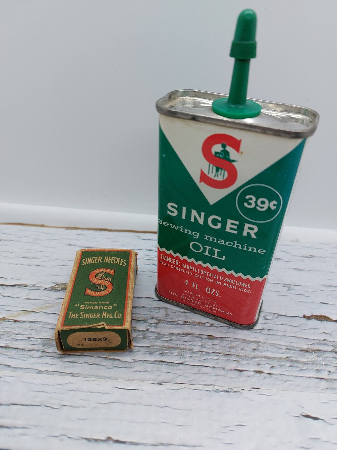 Vintage Singer Sewing Machine Oil 39 Cent Tin Can Advertising and ...