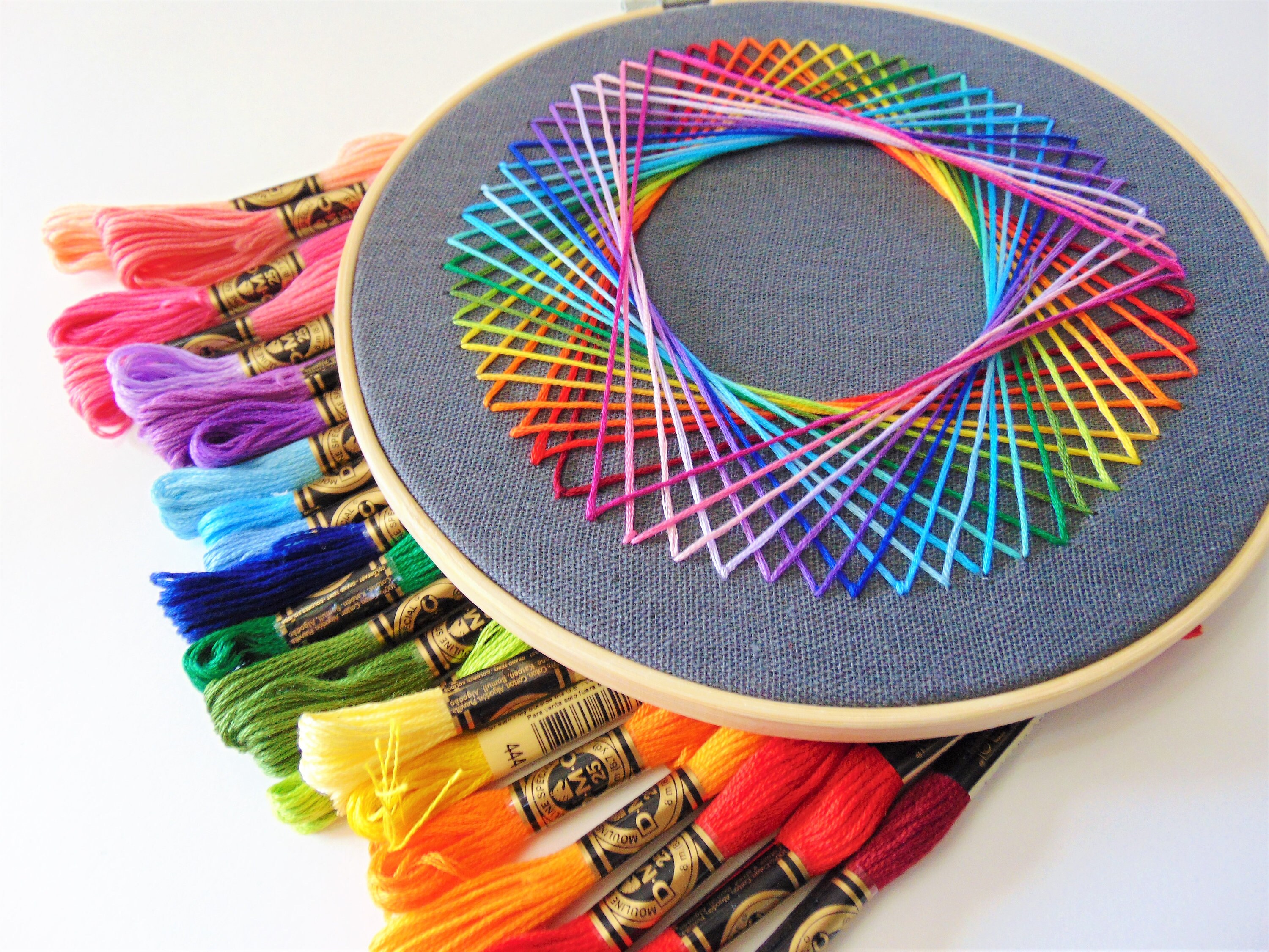 Rainbow Spirograph Embroidery Pattern - Etsy
